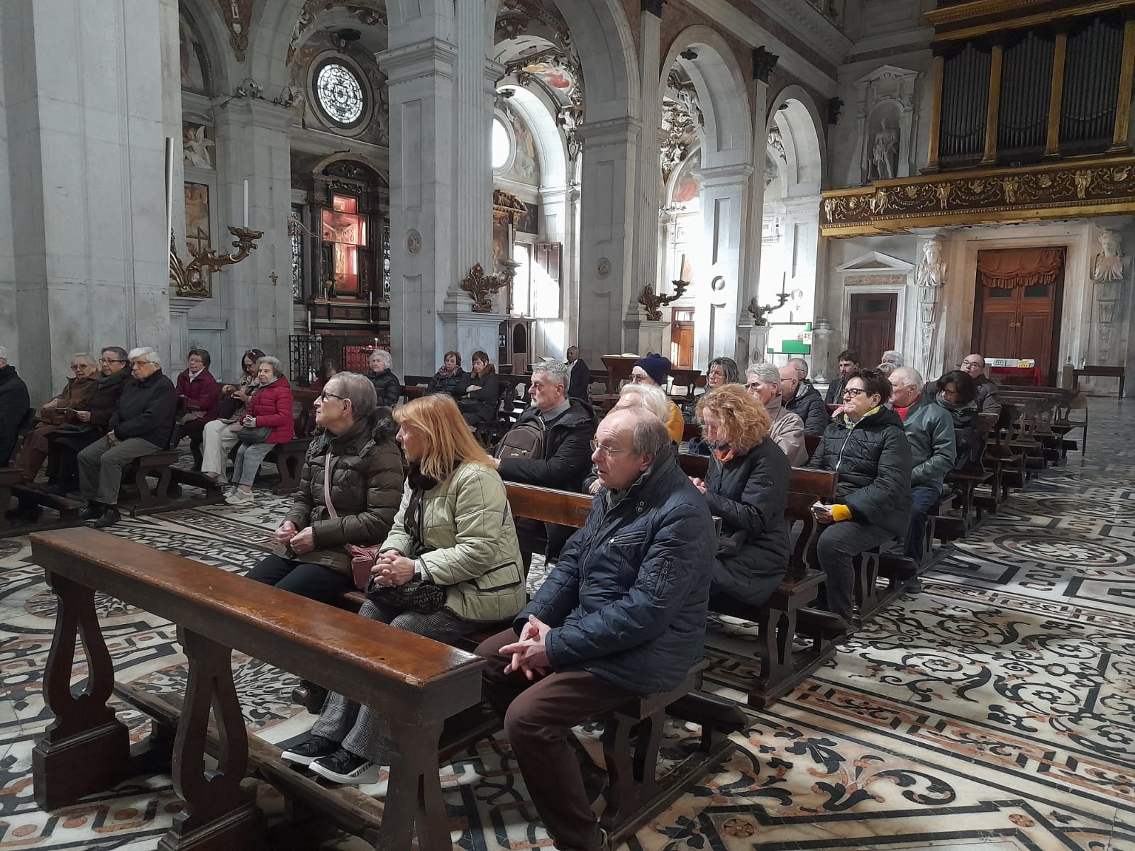Gli Amici UC di Milano in visita al Santuario dei Miracoli in San Celso ...